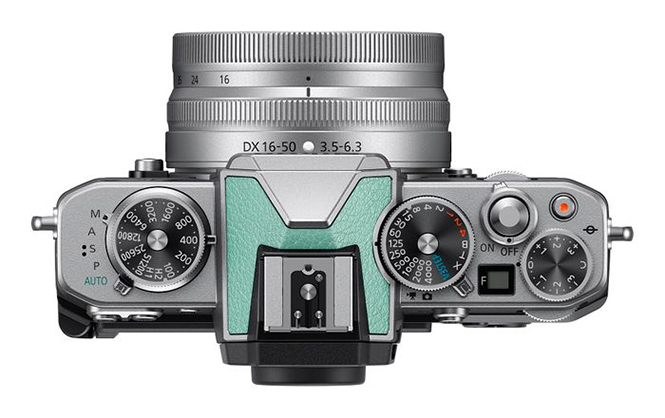 NIKON Z FC Mint Green NIKKOR ZDX 16-50mm